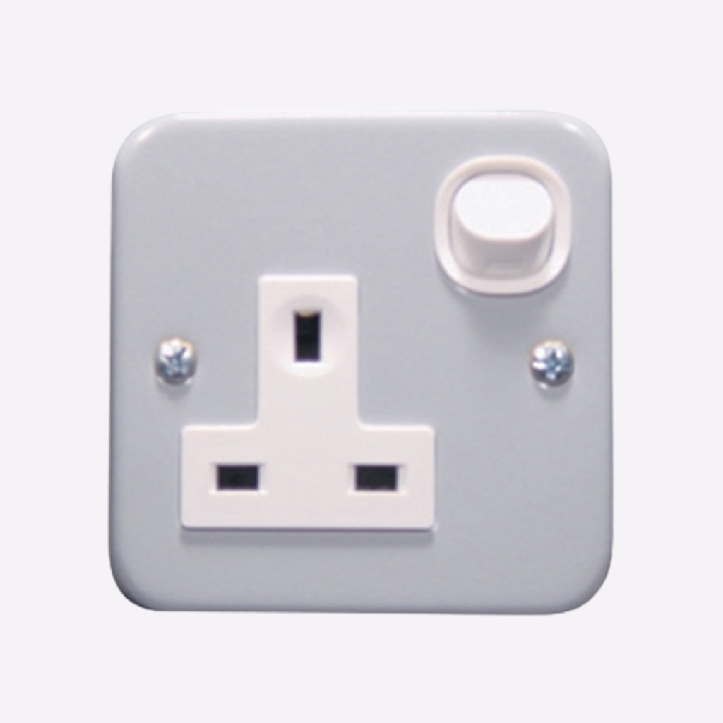 13A 1G SWITCH SOCKET METAL CLAD - SCHNEIDER | Plaza Middle East