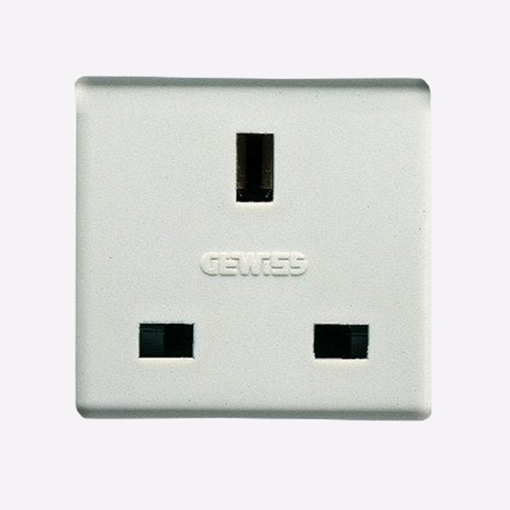 13A 1G S/SOCKET 2P+E WHITE - GEWISS | Plaza Middle East